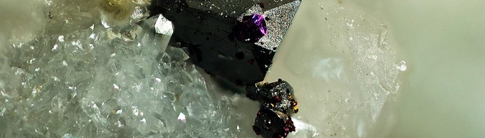 Equipamiento Metalogenia Andina | IGEBA